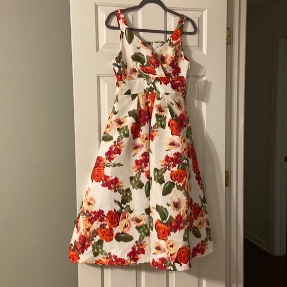 Maison Tara | Dresses | Nwt Maison Tara Floral Midi Dress | Poshmark